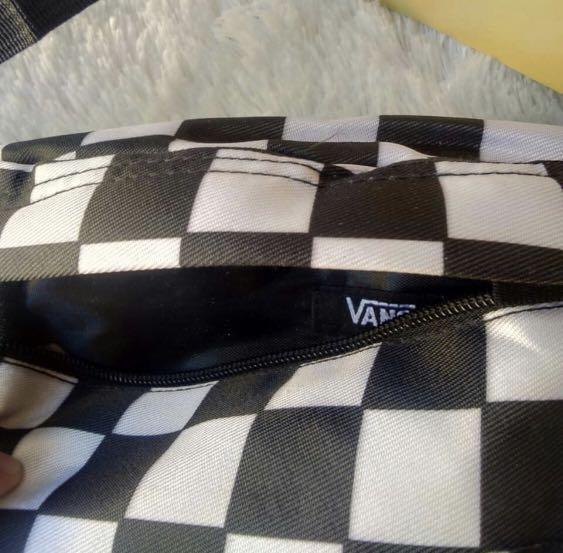 VANS CHECKERBOARD WAIST BAG, Fesyen Pria, Tas & Dompet , Tas Selempang ...