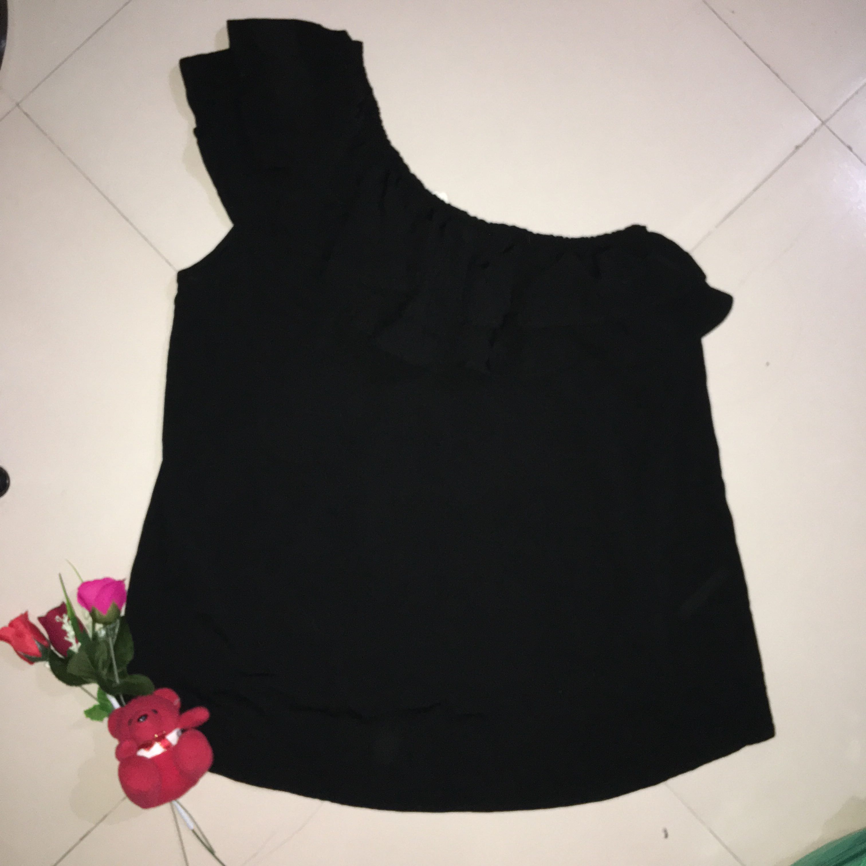 Venus cut top plus size, Women's Fashion, Tops, Others Tops on Carousell