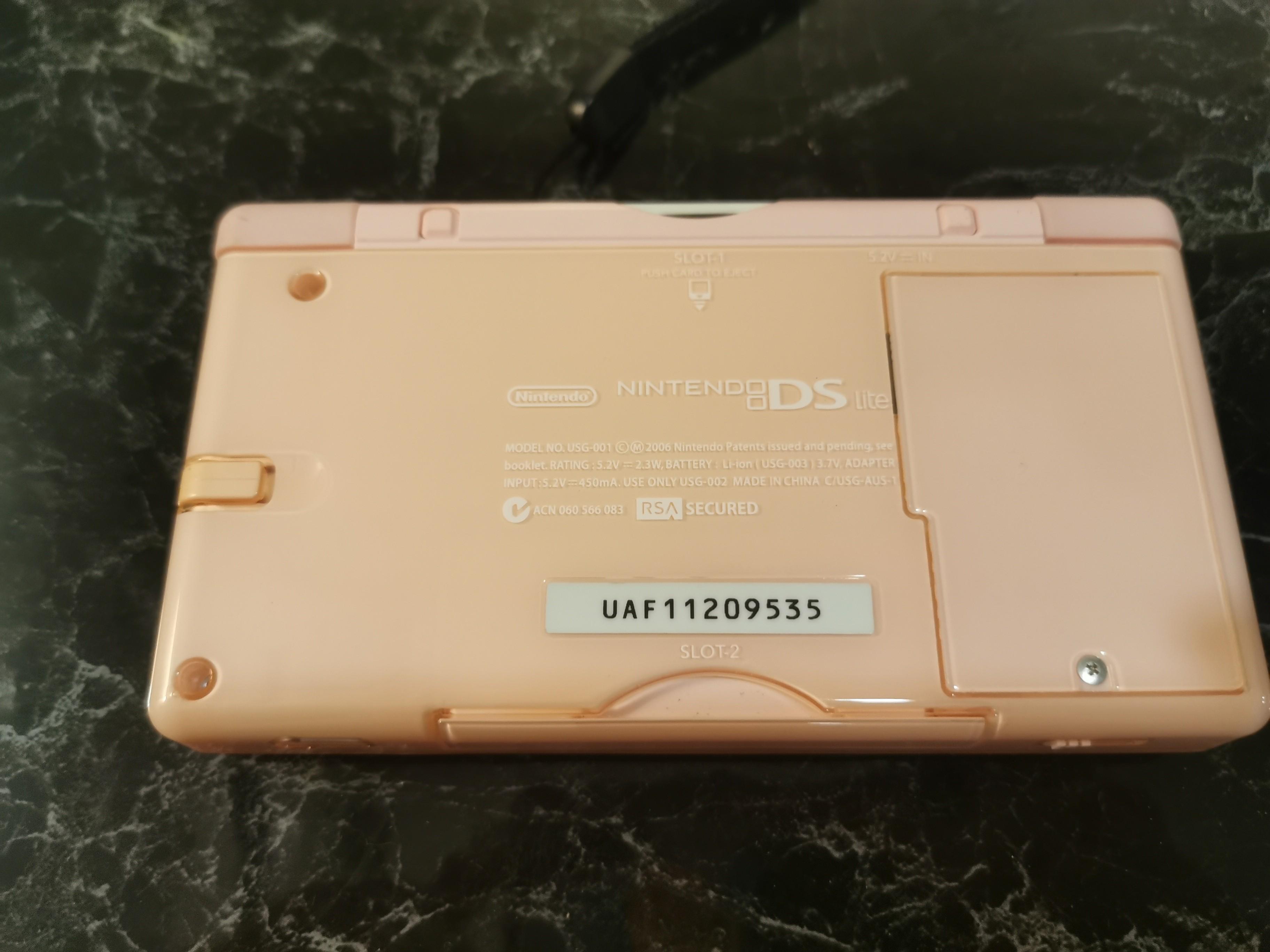 Nintendo DS Lite for sale cheap! Making space at home!, Video Gaming ...