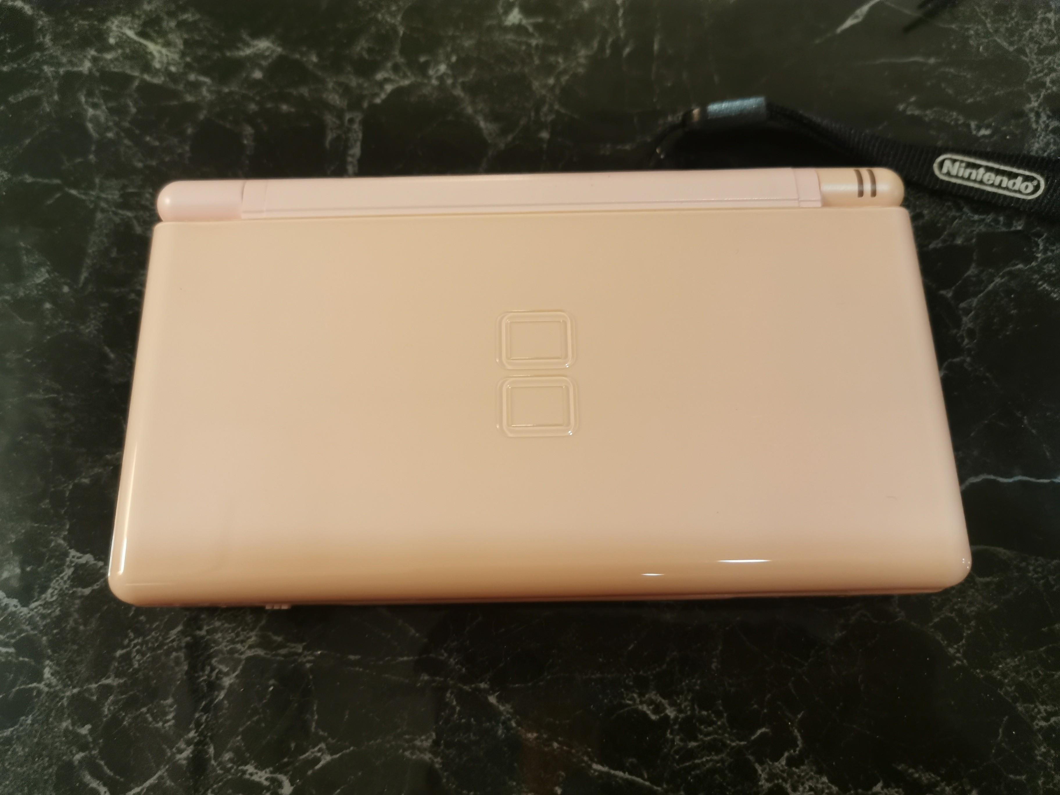 Nintendo DS Lite for sale cheap! Making space at home!, Video Gaming ...