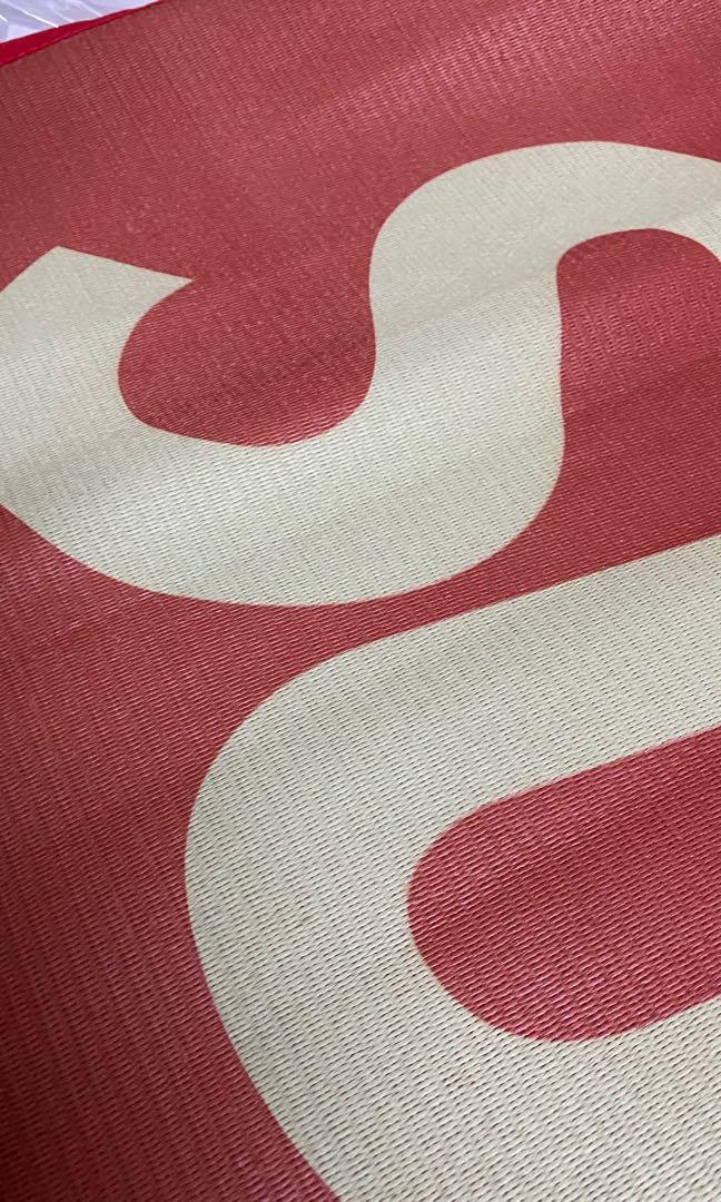 Supreme Woven Straw Mat (HK AAA), Men's Fashion, Watches & Accessories ...