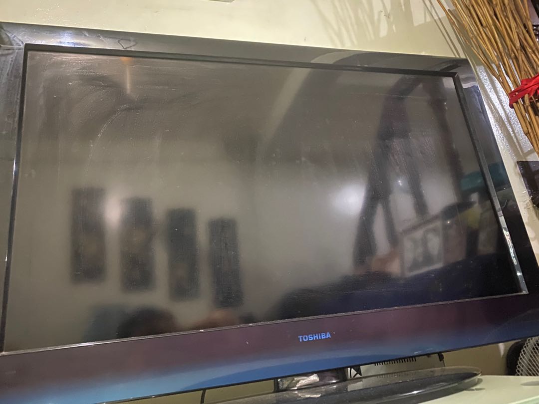 Toshiba LCD TV 42 inches (120V), TV & Home Appliances, TV ...