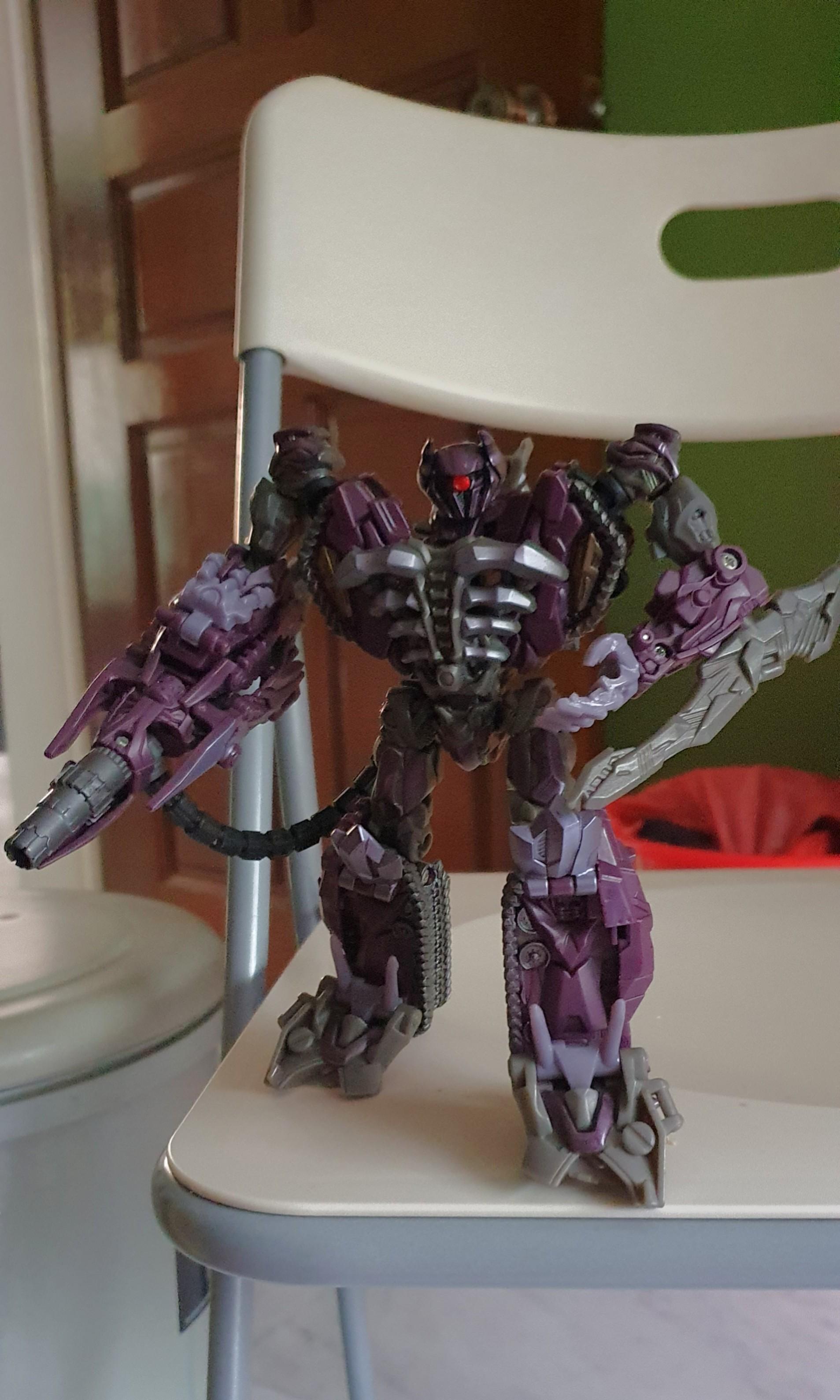 Transformers dotm shockwave voyager class, Hobbies & Toys, Toys & Games ...