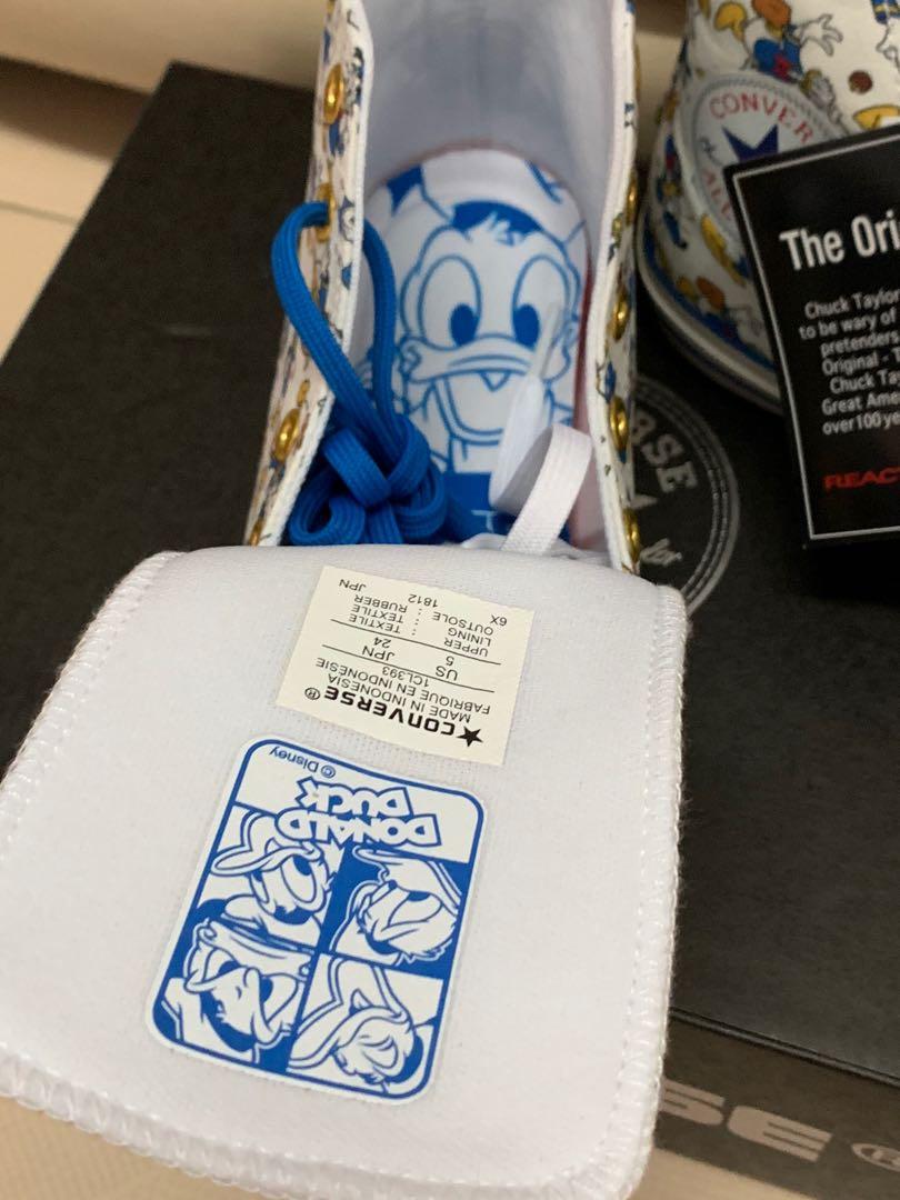 Converse x Donald Duck, 女裝, 鞋, 拖鞋 - Carousell