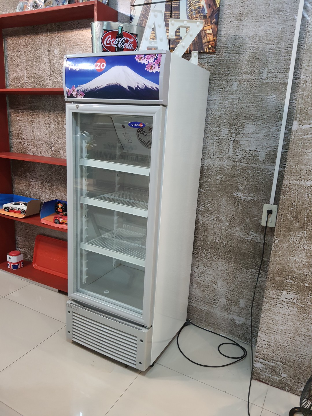 Fujidenzo Showcase Chiller, TV & Home Appliances, Kitchen Appliances ...