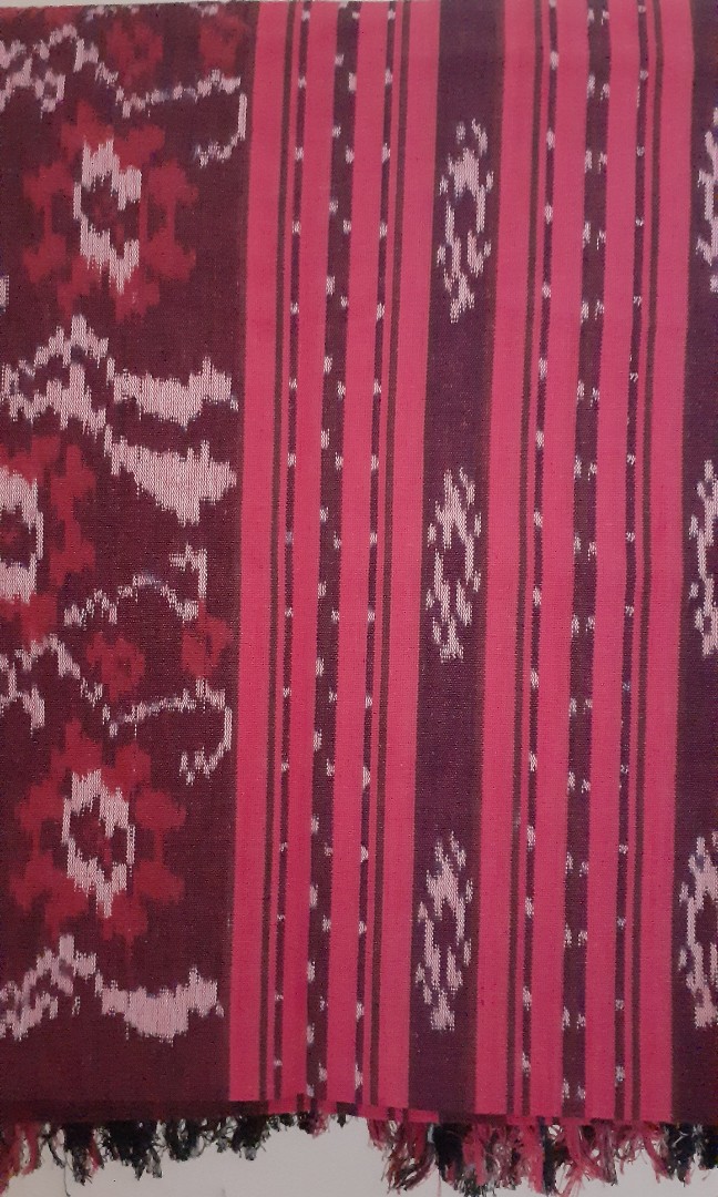 Kain Tenun Ikat, Fesyen Wanita, Pakaian Wanita, Lainnya di Carousell