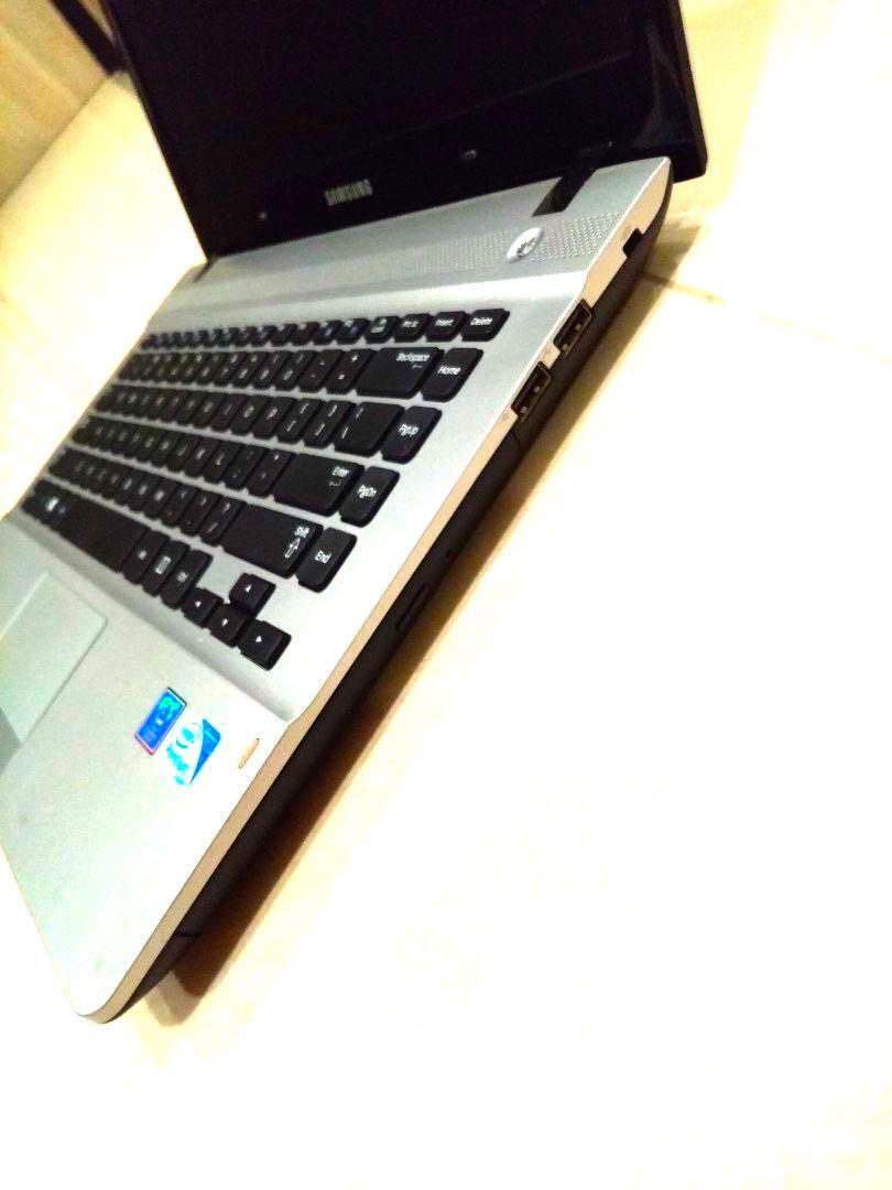 Samsung laptop Intel Pentium CPU 997@1.60GHz 4GB RAM 500GB HDD Windows ...