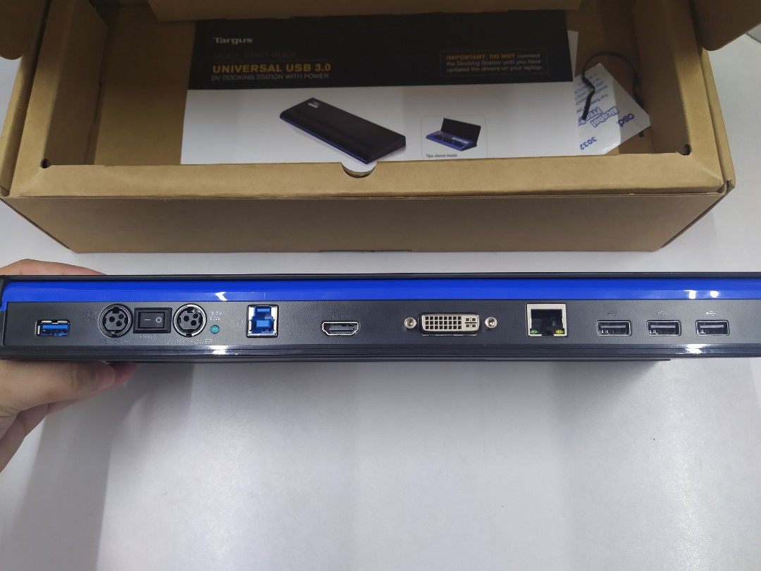 Targus Universal Dual Video Laptop Docking station with charging power ...