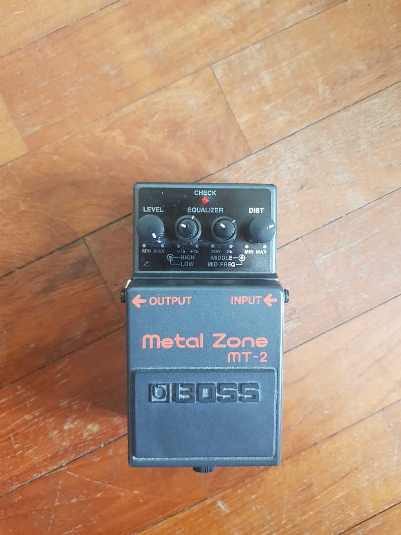 BOSS Metal Zone MT-2, Hobbies & Toys, Music & Media, Music Accessories ...