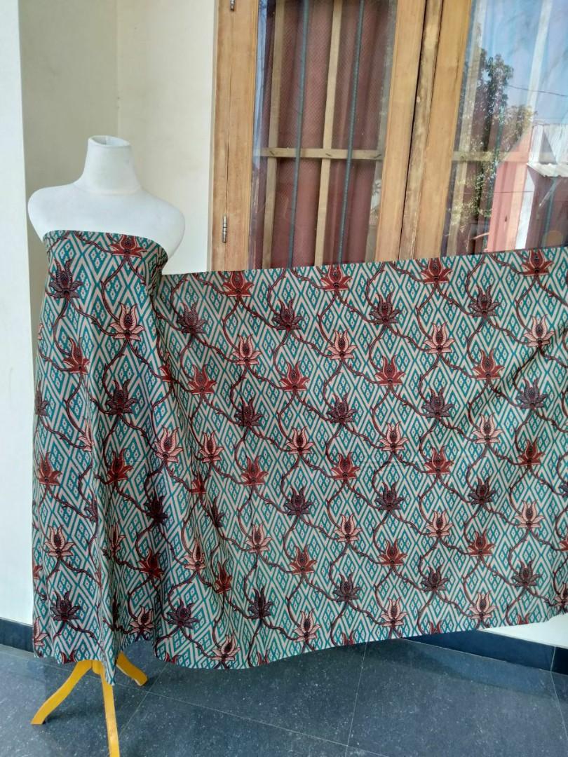 Indonesian batik fabric, Women's Fashion, Dresses & Sets, Traditional ...