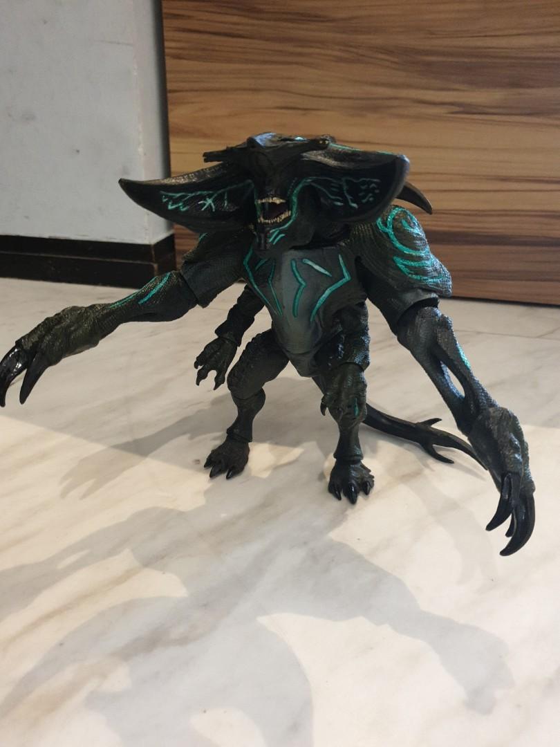 Pacific Rim - Kaiju Scunner Figurine, Hobbies & Toys, Toys & Games on ...