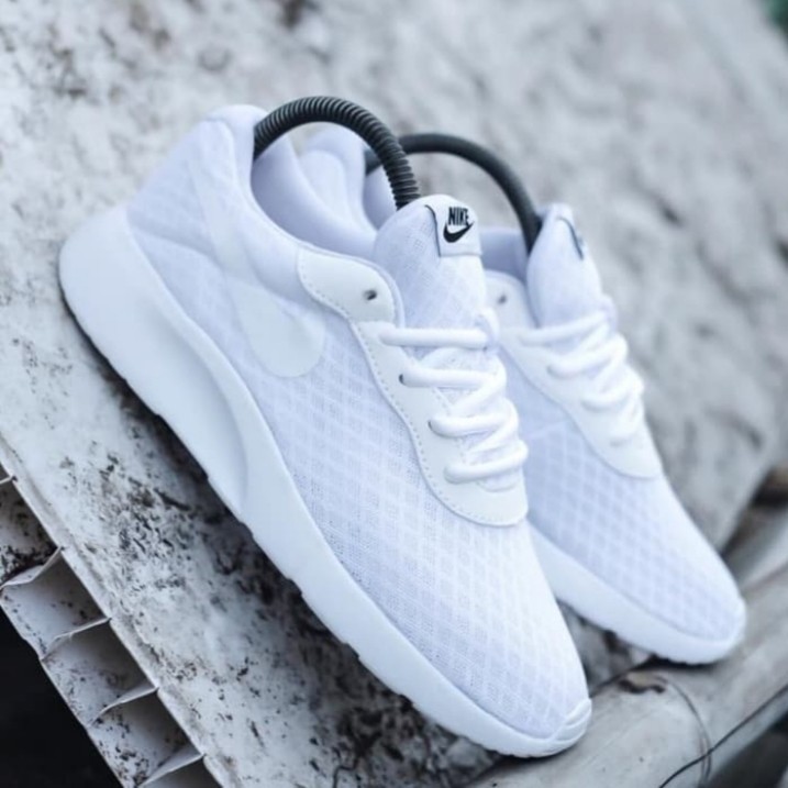 Sepatu Nike Tanjun ORIGINAL White Womens Sepatu Putih polos, Fesyen ...