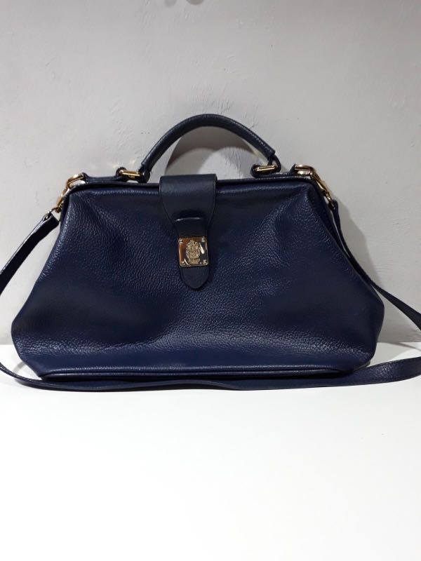 St. Scott London Rachel Doctor Bag, Women's Fashion, Bags & Wallets ...