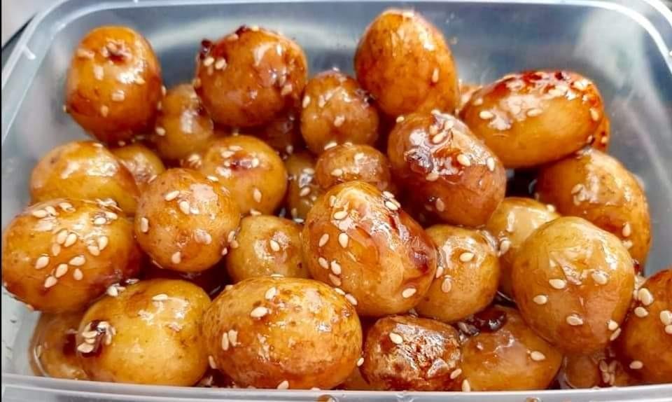 500 ml tub Braised Baby Potatoes, Food & Drinks, Chilled & Frozen Food ...