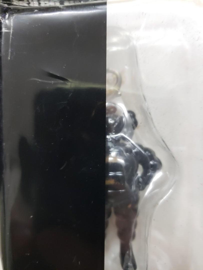 全新 Original Fake KAWS x Medicom Chum OriginalFake Keychain Black, 興趣及遊戲 ...