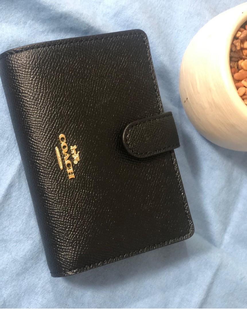 Coach Bifold, Women's Fashion, Bags & Wallets, Wallets & Card holders ...