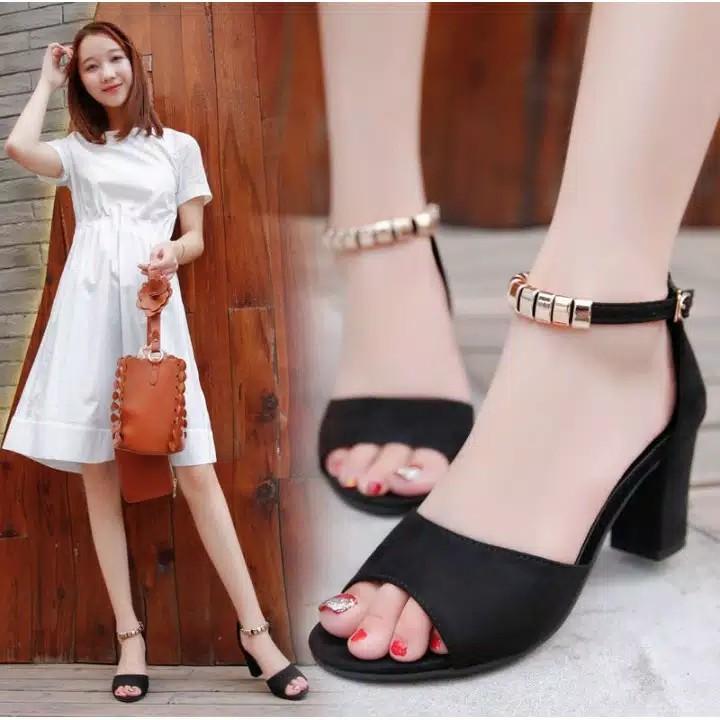 Sepatu Nike Cewek High Heels
