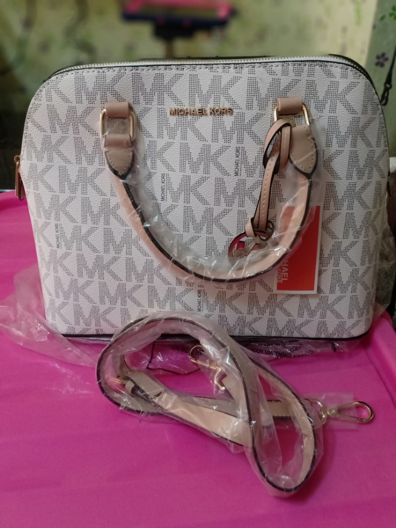 Mk alma, Women's Fashion, Bags & Wallets, Purses & Pouches on Carousell