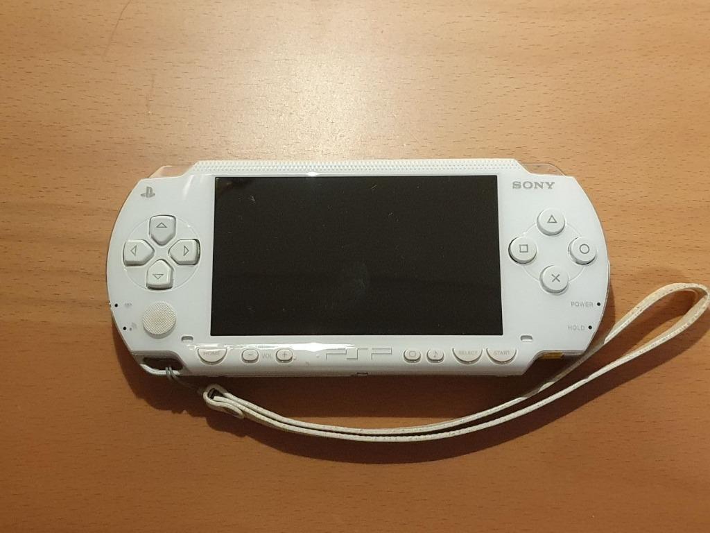 White PSP 1000, Video Gaming, Video Game Consoles, PlayStation on Carousell