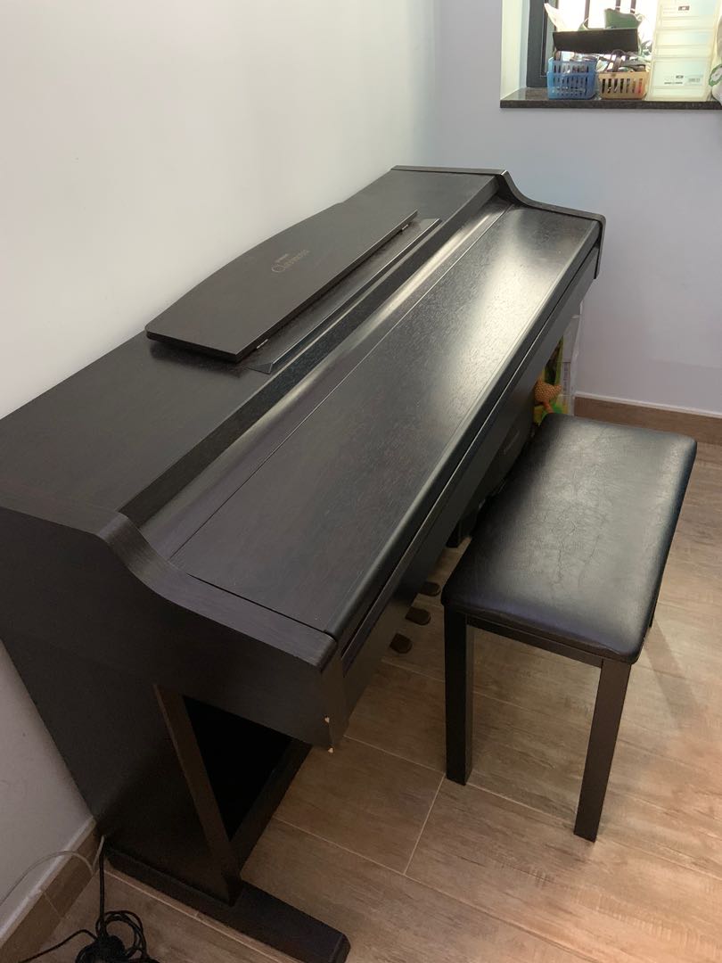 Yamaha Clavinova ClP 820 digital Piano 數碼鋼琴, 興趣及遊戲, 音樂、樂器 & 配件, 樂器 ...