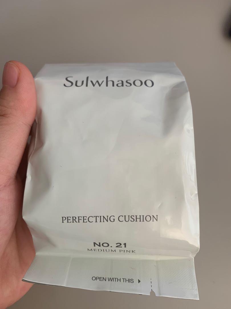 Cushion with casing , Health & Beauty, Makeup on Carousell