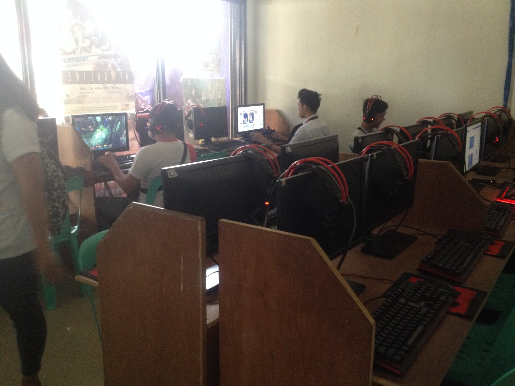 Desktop Computer Set, Computers & Tech, Desktops on Carousell