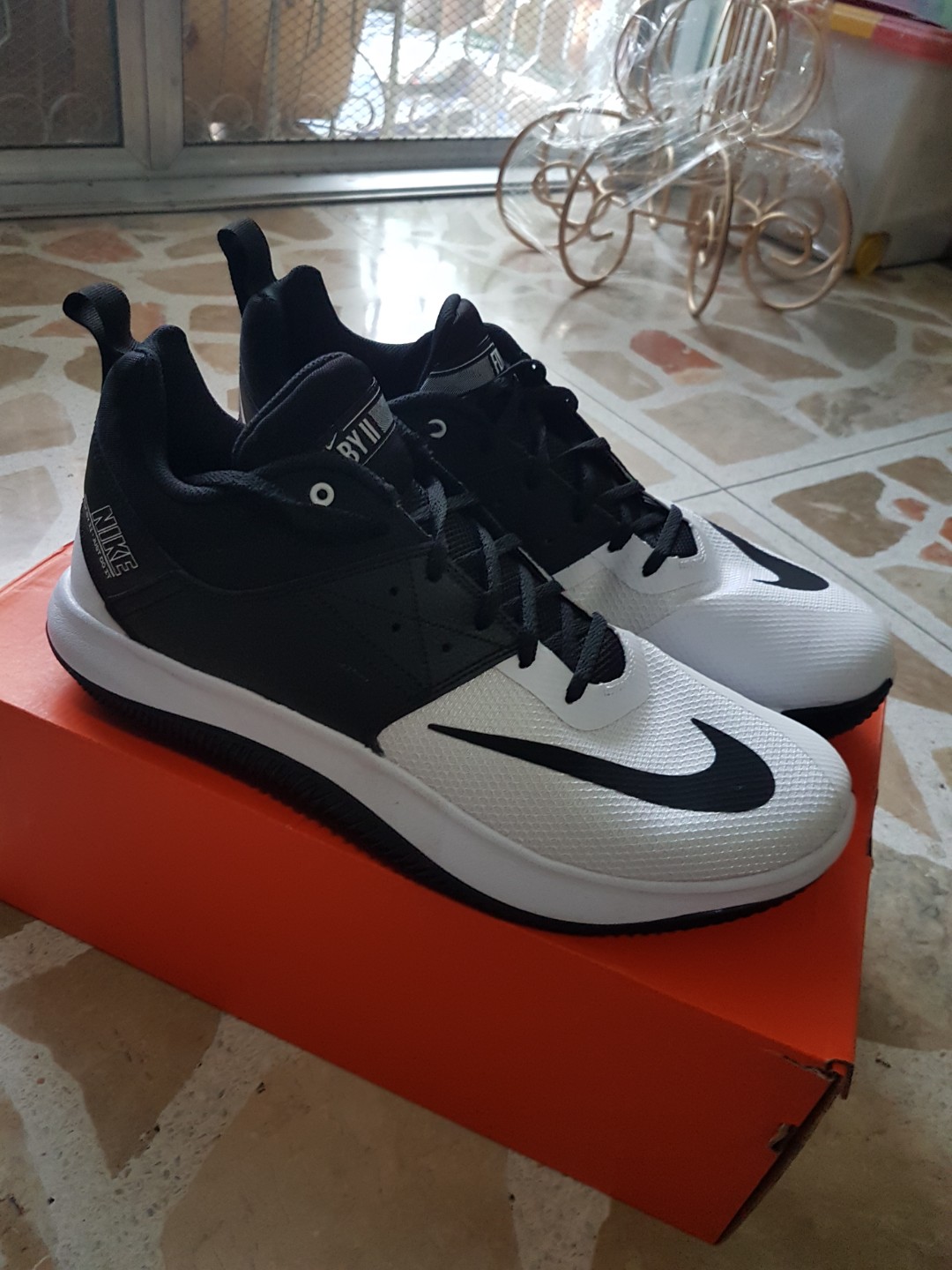 Nike fly by low II, Men's Fashion, Footwear, Sneakers on Carousell