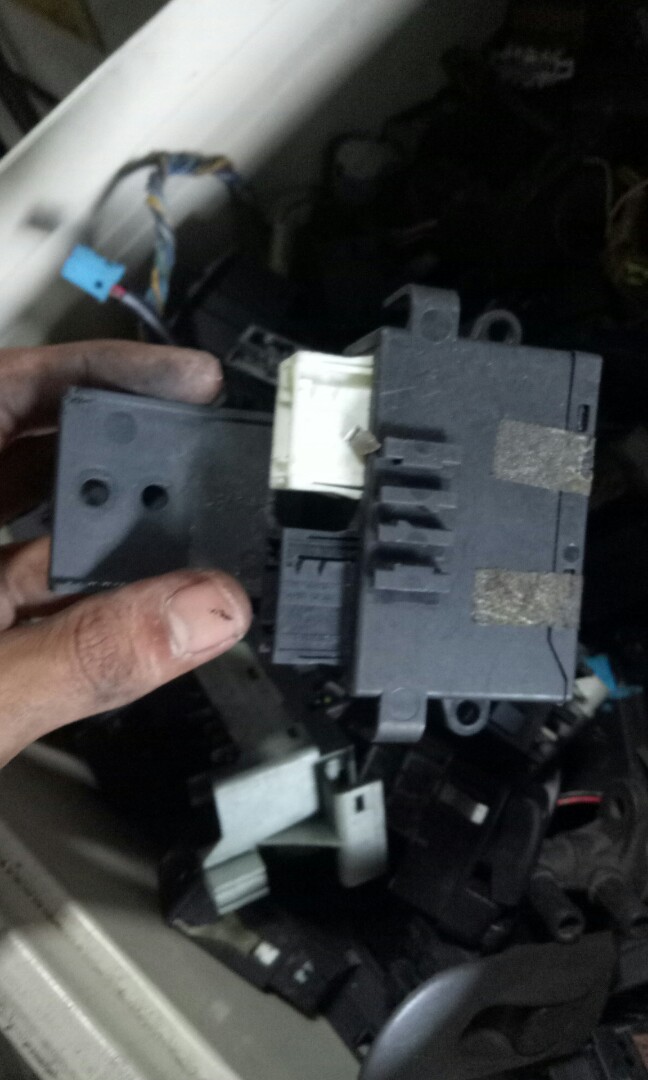 Bmw E46 Module Relay Side Mirror Original, Auto Accessories on Carousell