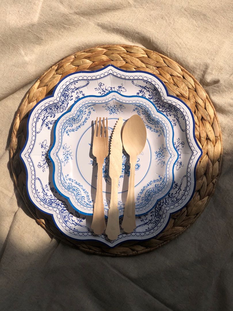French European Disposable plates, Paper plates, wooden cutlery set ...