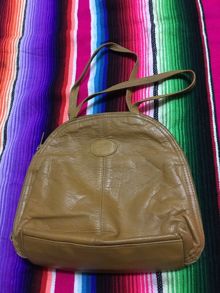 Hand bag, Women's Fashion, Bags & Wallets, Tote Bags on Carousell