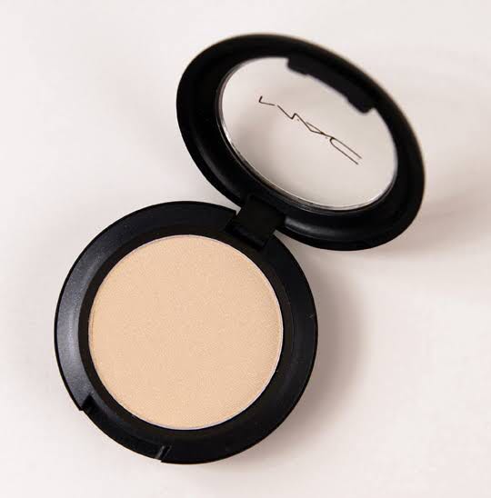 MAC pro longwear eyeshadows in carefree & golden crown, Health & Beauty ...