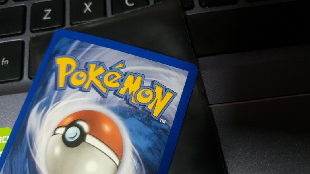 Pokemon Skyridge - Houndoom H11/H32 Holo Swirl, Hobbies & Toys, Toys ...