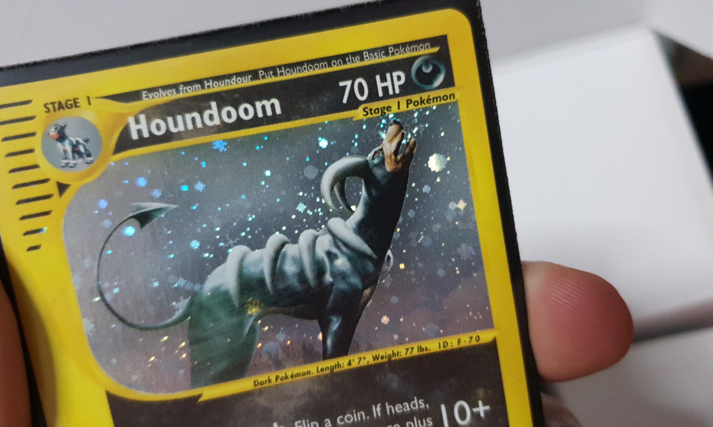 Pokemon Skyridge - Houndoom H11/H32 Holo Swirl, Hobbies & Toys, Toys ...