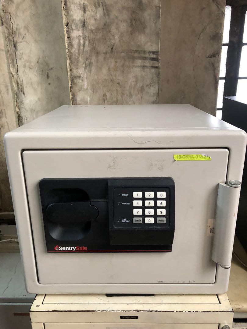Sentry electronic vault, Furniture & Home Living, Security & Locks ...