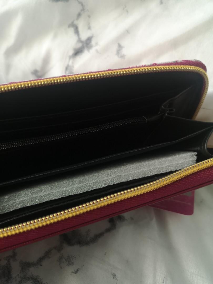 Disney Princess Wallet, Women's Fashion, Bags & Wallets, Wallets & Card ...