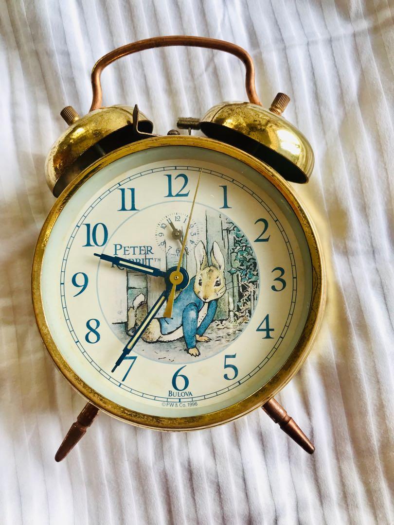 Vintage Clock Peter Rabbit Clock Bulova 鬧鐘 中古 古董 時鐘擺設 bronze , 古董收藏, 古董 ...