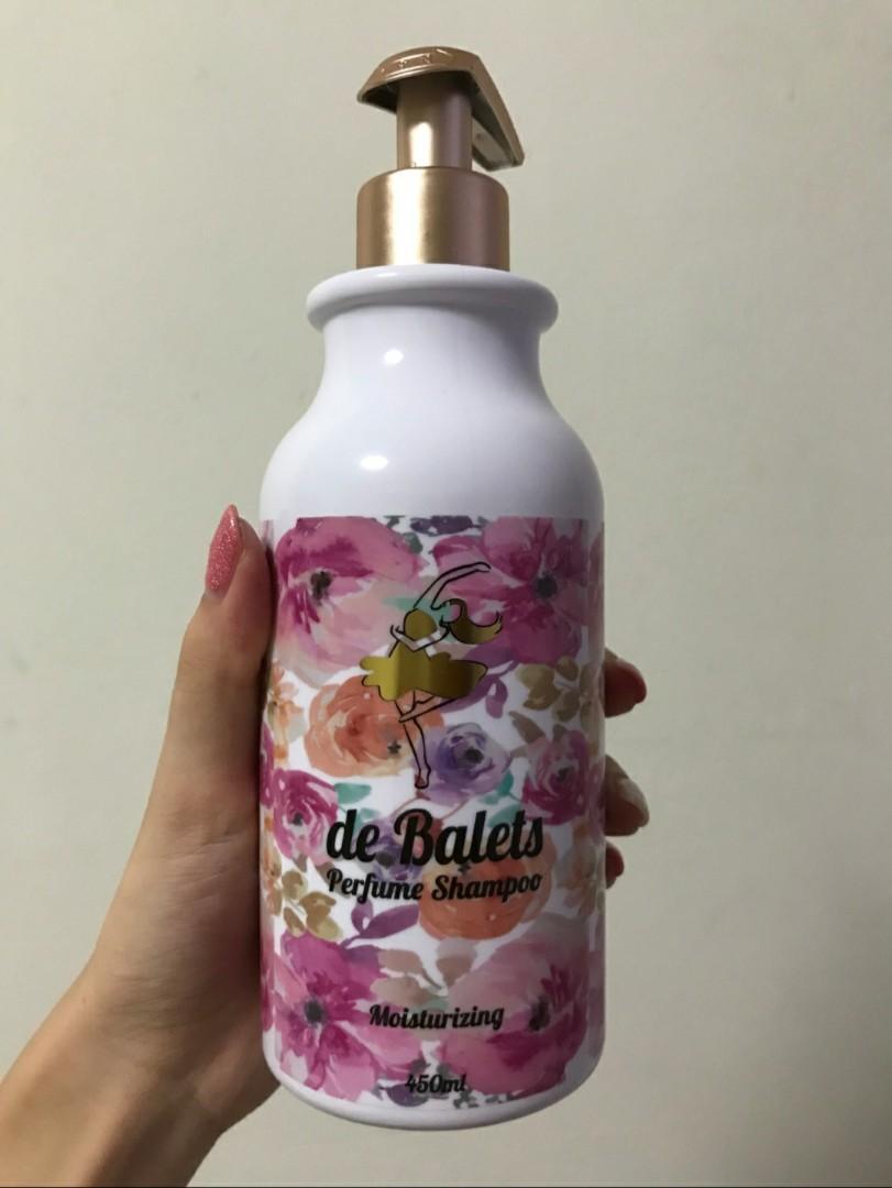 de Balets Moisturizing Shampoo (Pink) 450ml, Beauty & Personal Care, Hair on Carousell