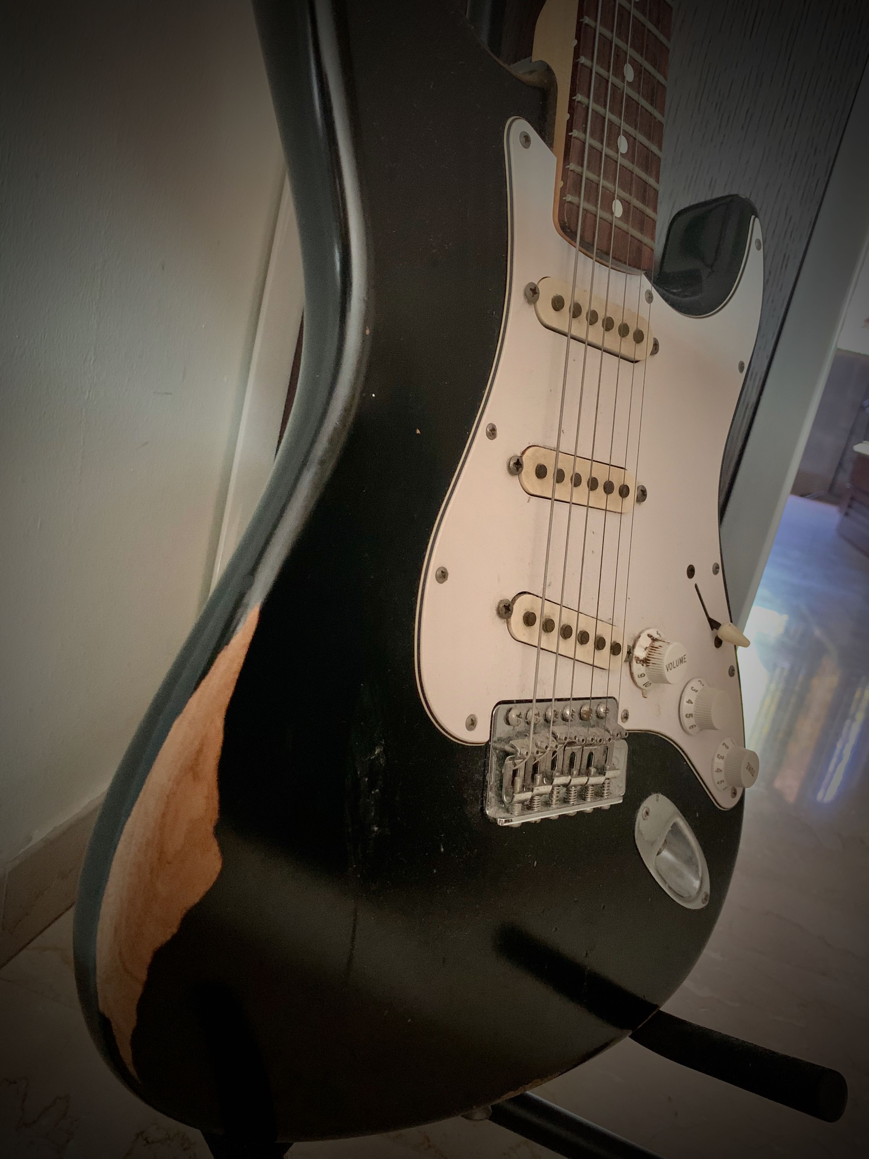Fender Stratocaster (beautiful body relic), Hobbies & Toys, Music ...