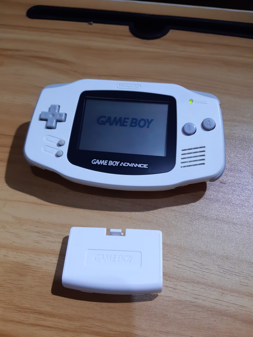 Gameboy Advance - Arctic/White, Video Gaming, Video Game Consoles ...