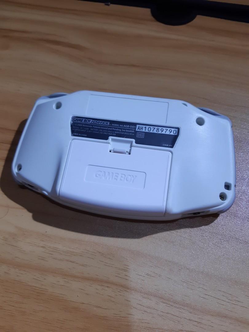 Gameboy Advance - Arctic/White, Video Gaming, Video Game Consoles ...