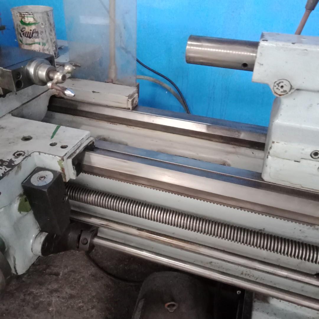 Lathe machine, Furniture & Home Living, Cleaning & Homecare Supplies ...