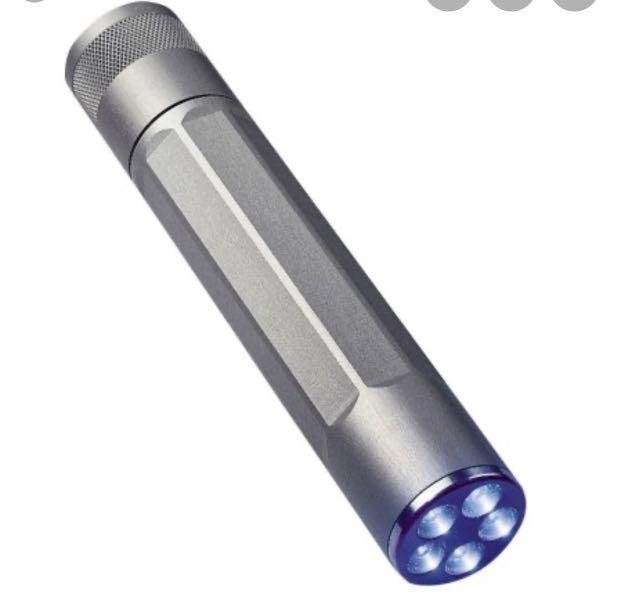 LED aluminum IPX4 splash proof torch flashlight 鋁金屬電筒, 運動產品, 運動與體育, 運動與 ...