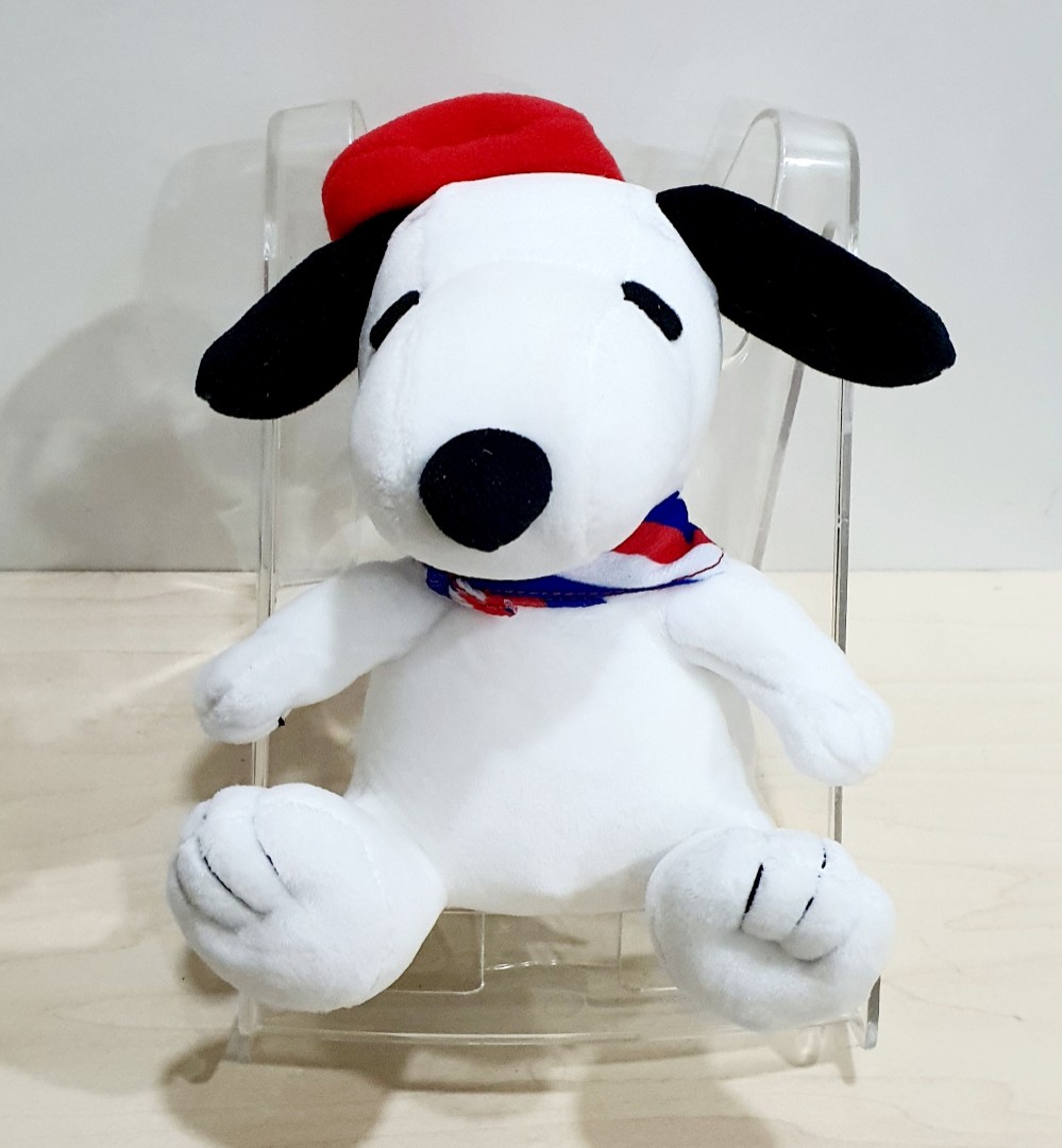 Peanuts Snoopy plush 16cm, Hobbies & Toys, Collectibles & Memorabilia, Fan Merchandise on Carousell