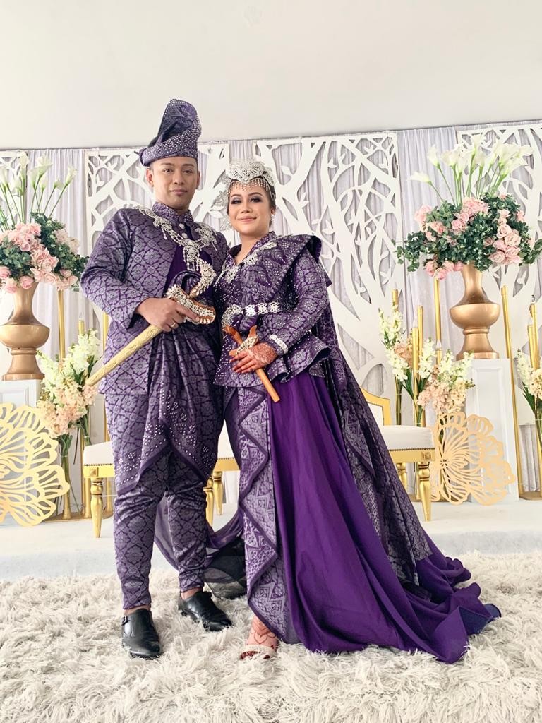 Puteri Perak in Indigo Songket, Women's Fashion, Muslimah Fashion ...