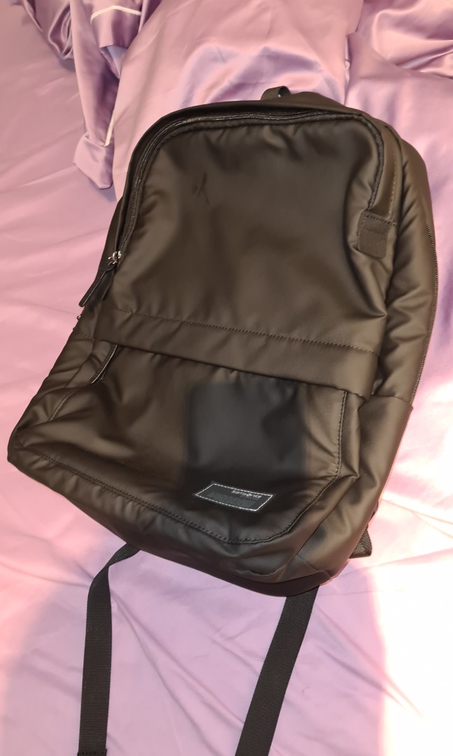 Samsonite Varsity Backpack, Men's Fashion, Bags, Backpacks on Carousell