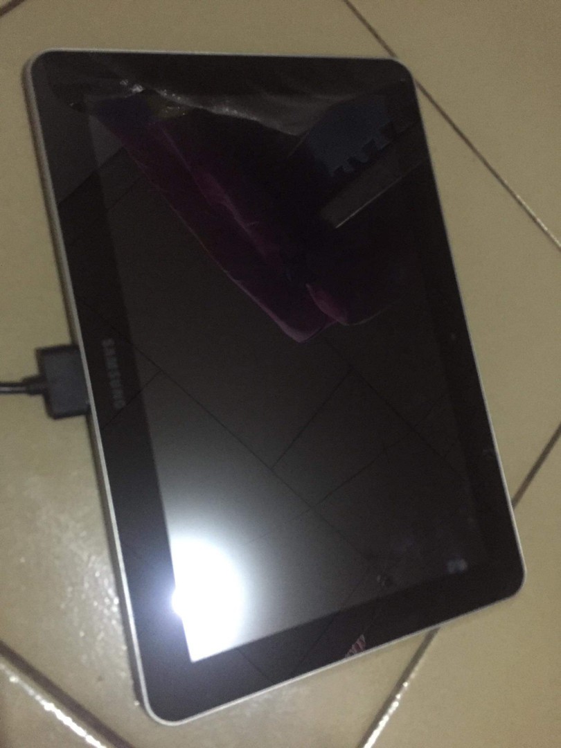 Samsung tab 10.1, Mobile Phones & Gadgets, Tablets, Android on Carousell