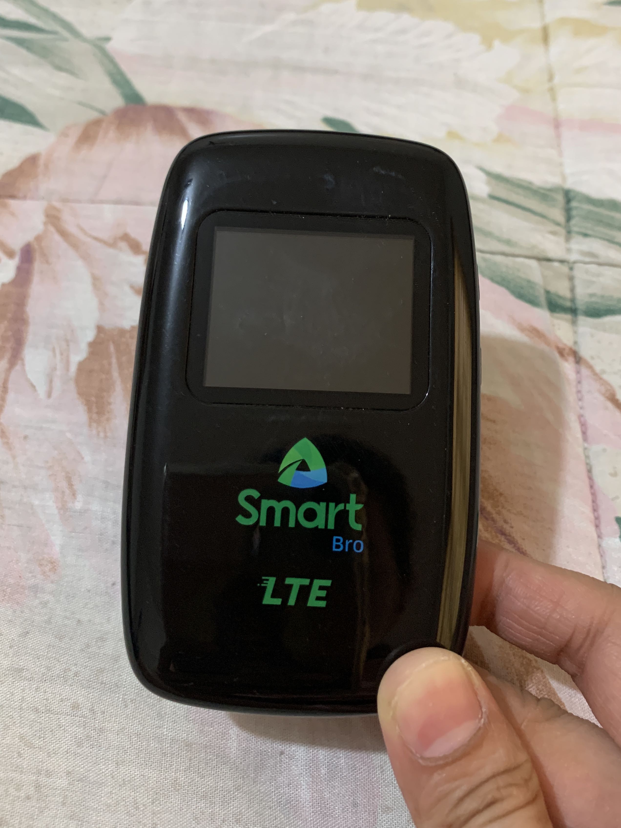 Smart Bro LTE pocket wifi, TV & Home Appliances, TV & Entertainment ...