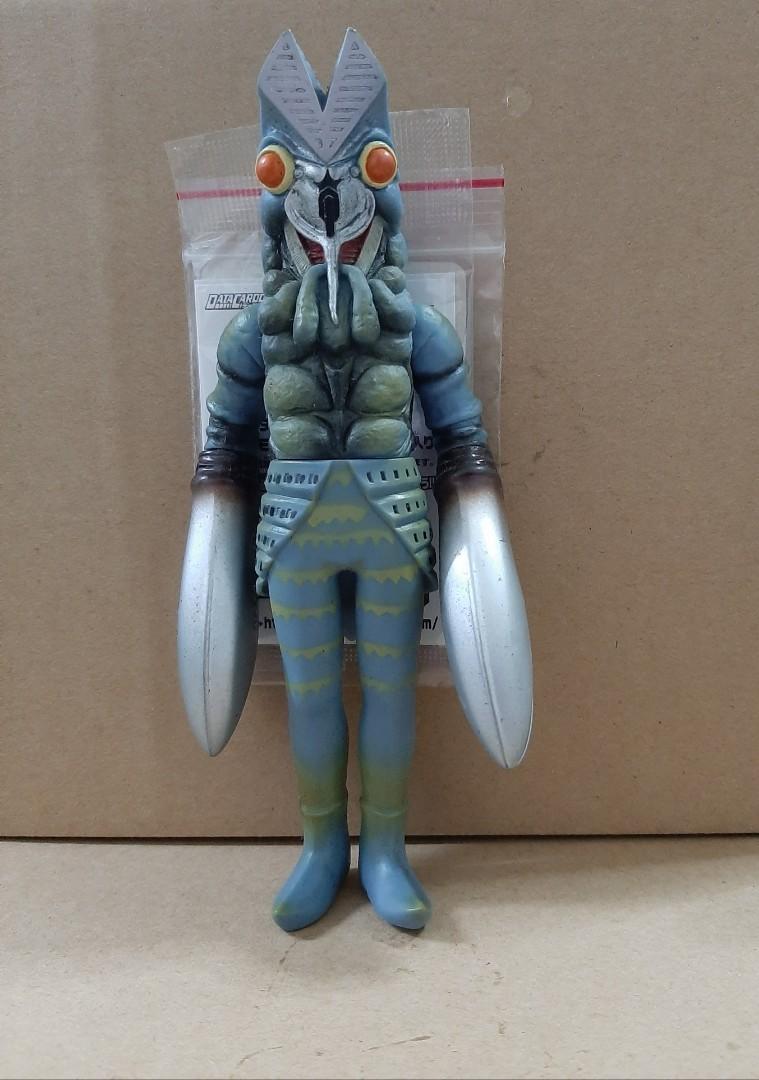 Ultraman Ultra Monster Series 01 Alien Baltan Seijin Sofubi Vinyl ...