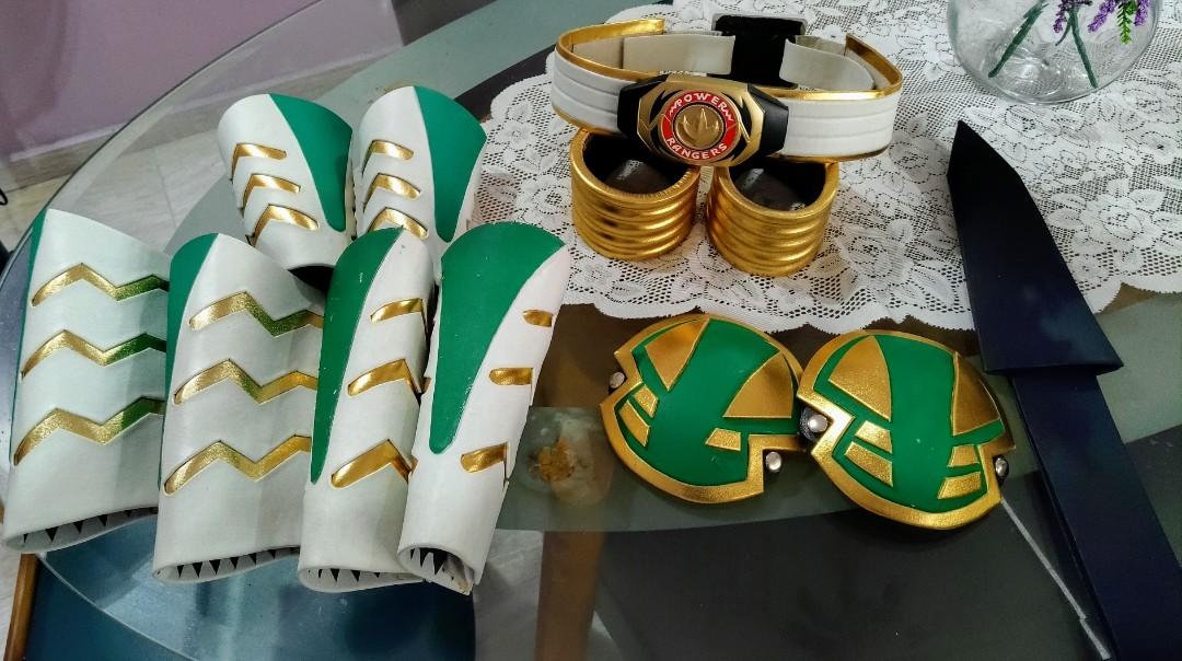 Mighty Morphin Power Ranger Green ranger BITS (with VERY MINOR flaws ...
