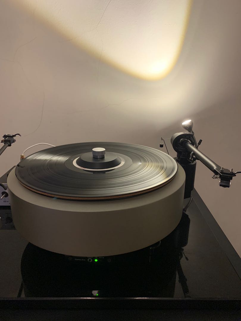 Pro-Ject RPM6 SB turntable, Audio, Other Audio Equipment on Carousell